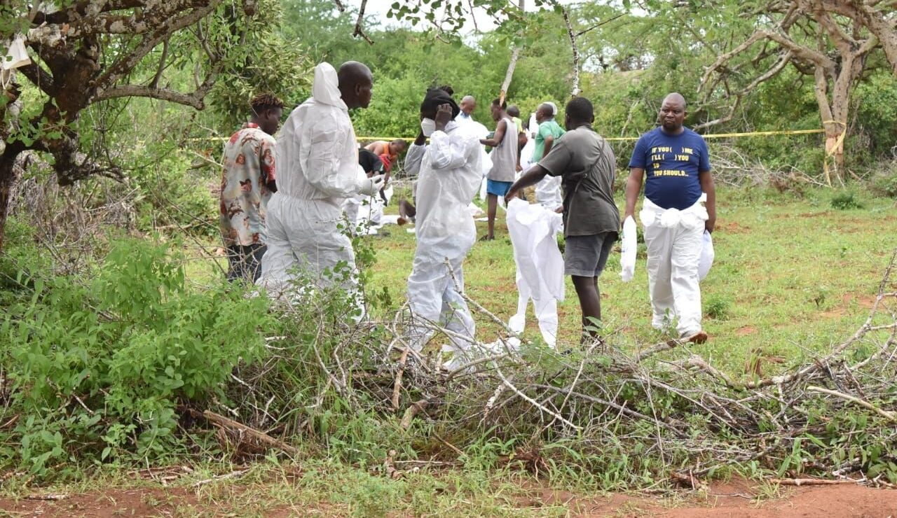 NTV Kenya: Shakahola exhumation: Family of five recovered from one grave
