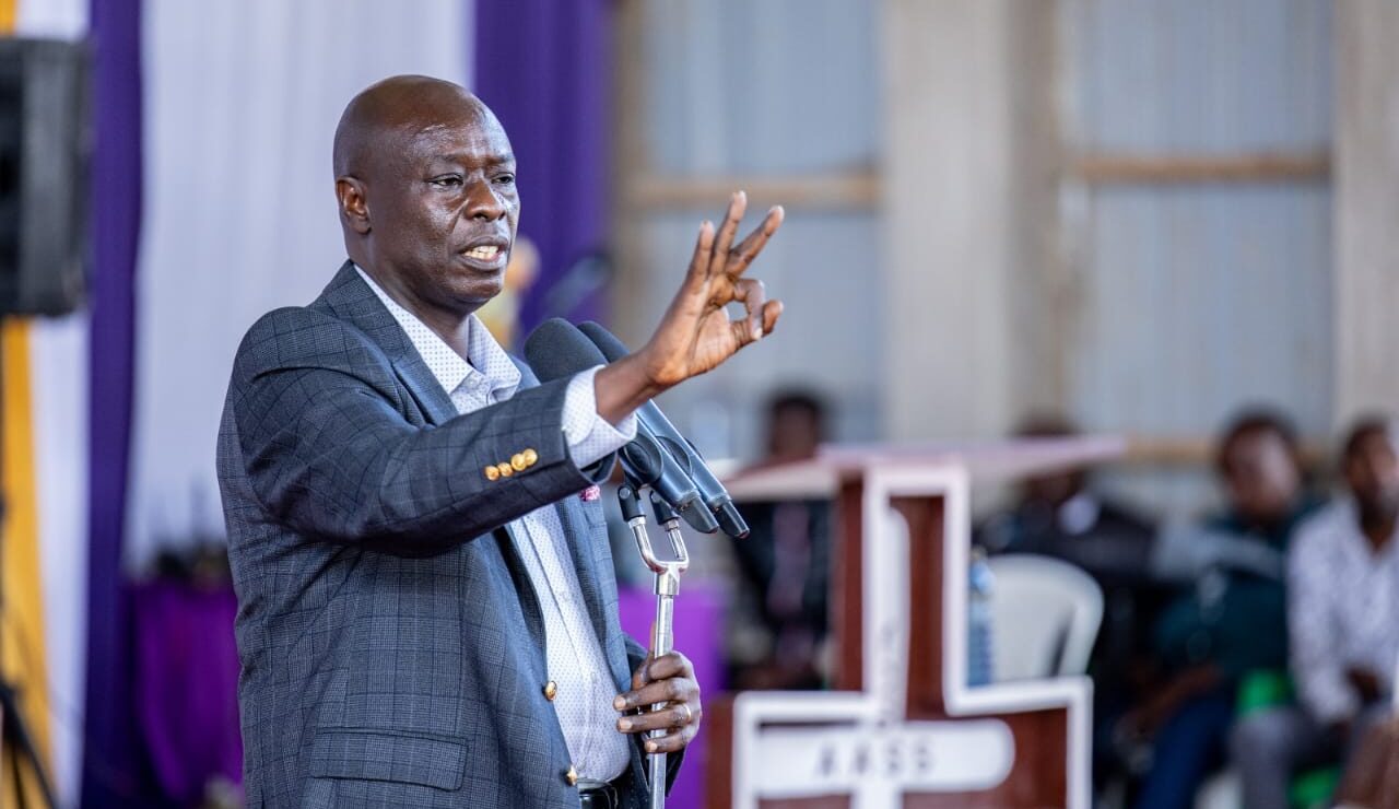 NTV Kenya: Rigathi, Ruto step back to allow Meru leaders to resolve ...