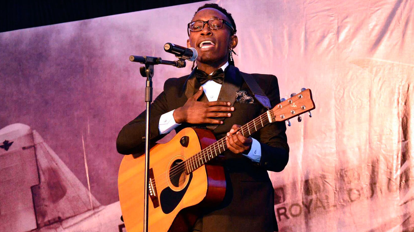 NTV Kenya: Kenyan Singer Bensoul Pays Tribute to Late Mother During Concert