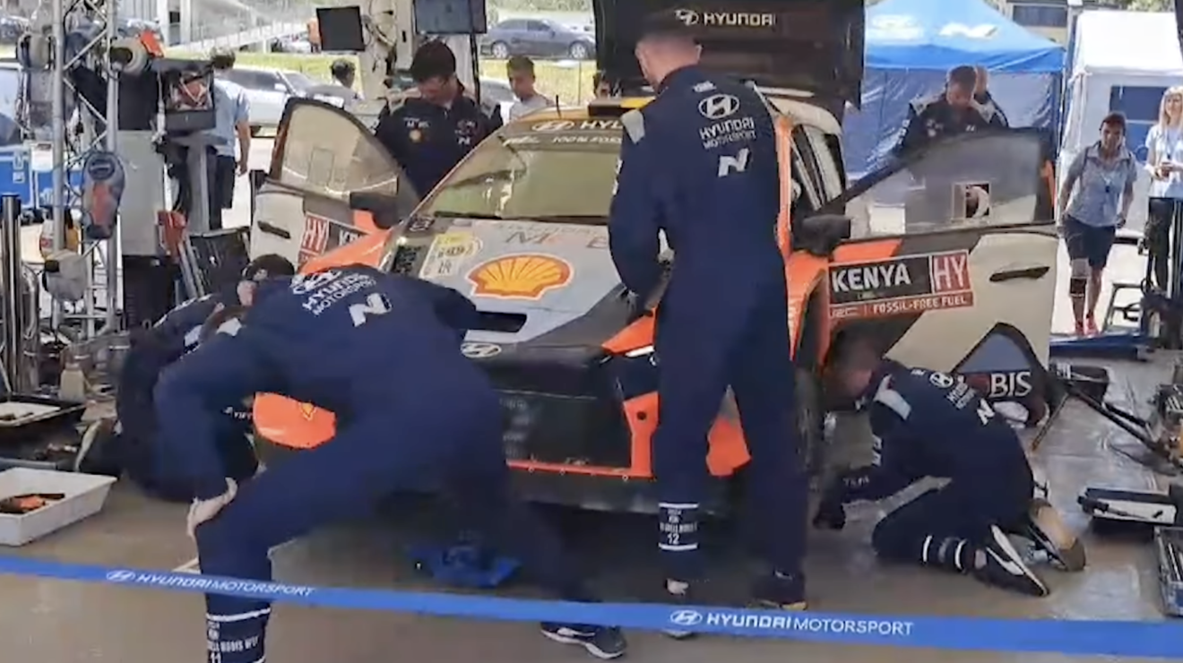 NTV Kenya: Rally fans thrilled as mechanics rebuild crashed race car in ...