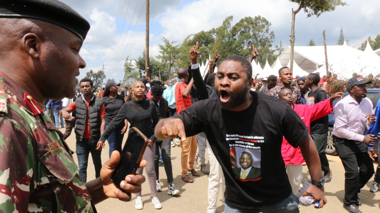 NTV Kenya: Kenya Kwanza MPs take off from angry protesters in Nyahururu