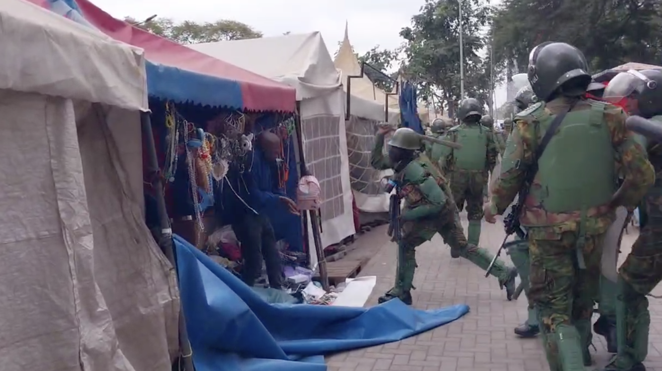 NTV Kenya: Police clear traders, matatus from Nairobi CBD amid Nane ...